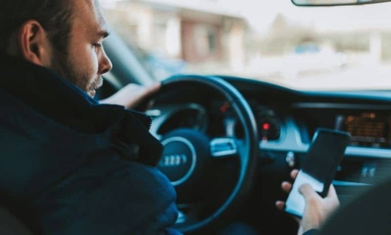 Top 8 Examples of Distracted Driving and What to Do If You’re in an ...
